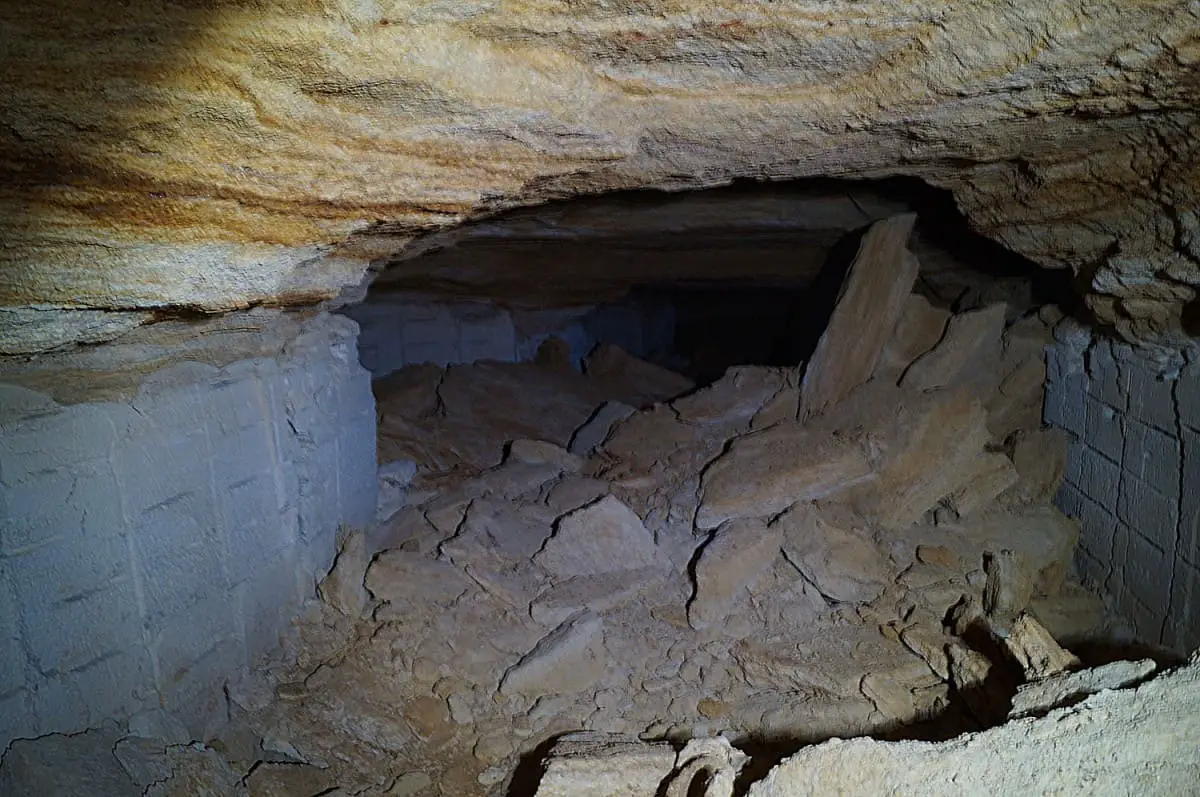 How Often Do Caves Collapse? – startcaving.com